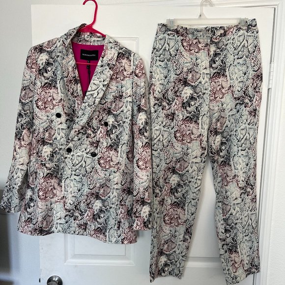 BCBG | Pants & Jumpsuits | Bcbg Pant Suit Matching Jacket And Pants ...